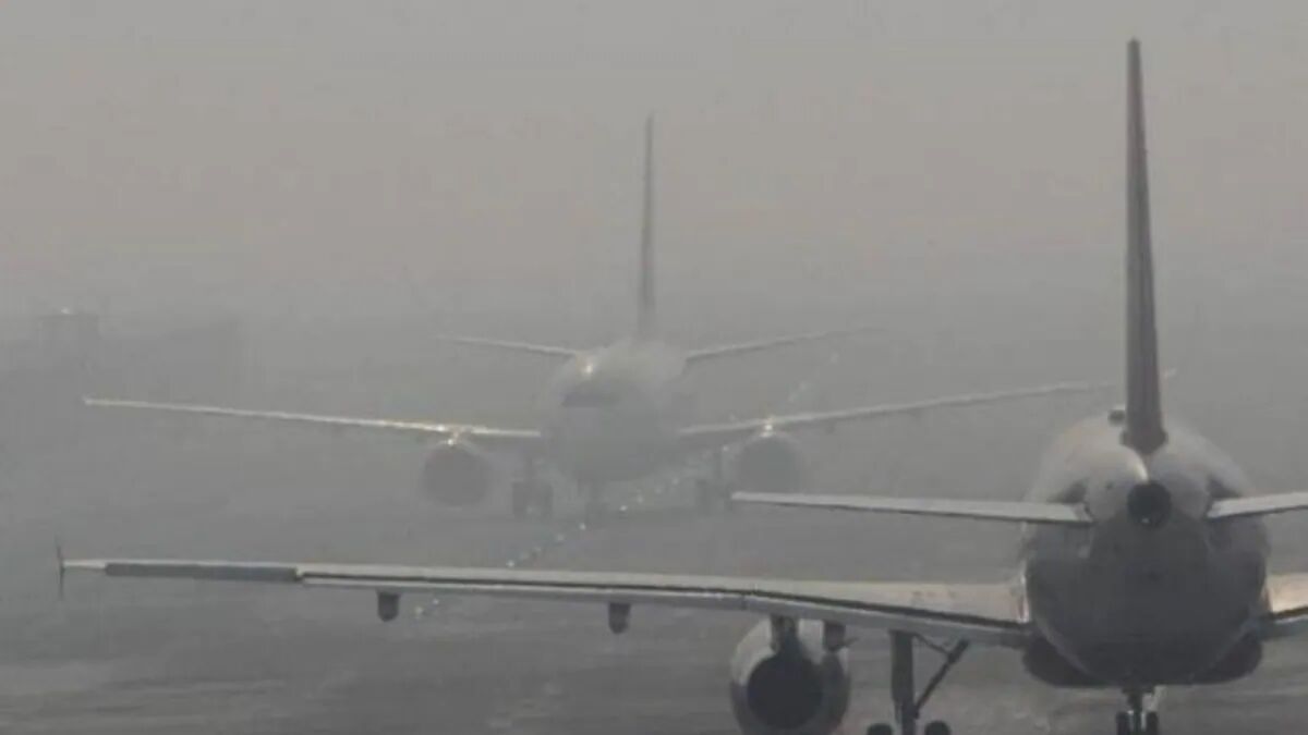 Thick Fog Leads To Disruption Of 100 Flights Disrupted At Delhi Airport Thick Fog Leads To Disruption Of 100 Flights Disrupted At Delhi Airport
