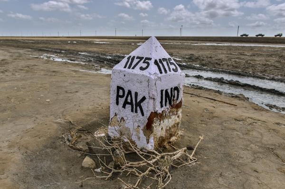 India Building Permanent Bunkers For BSF At Gujarat Creek Along ...