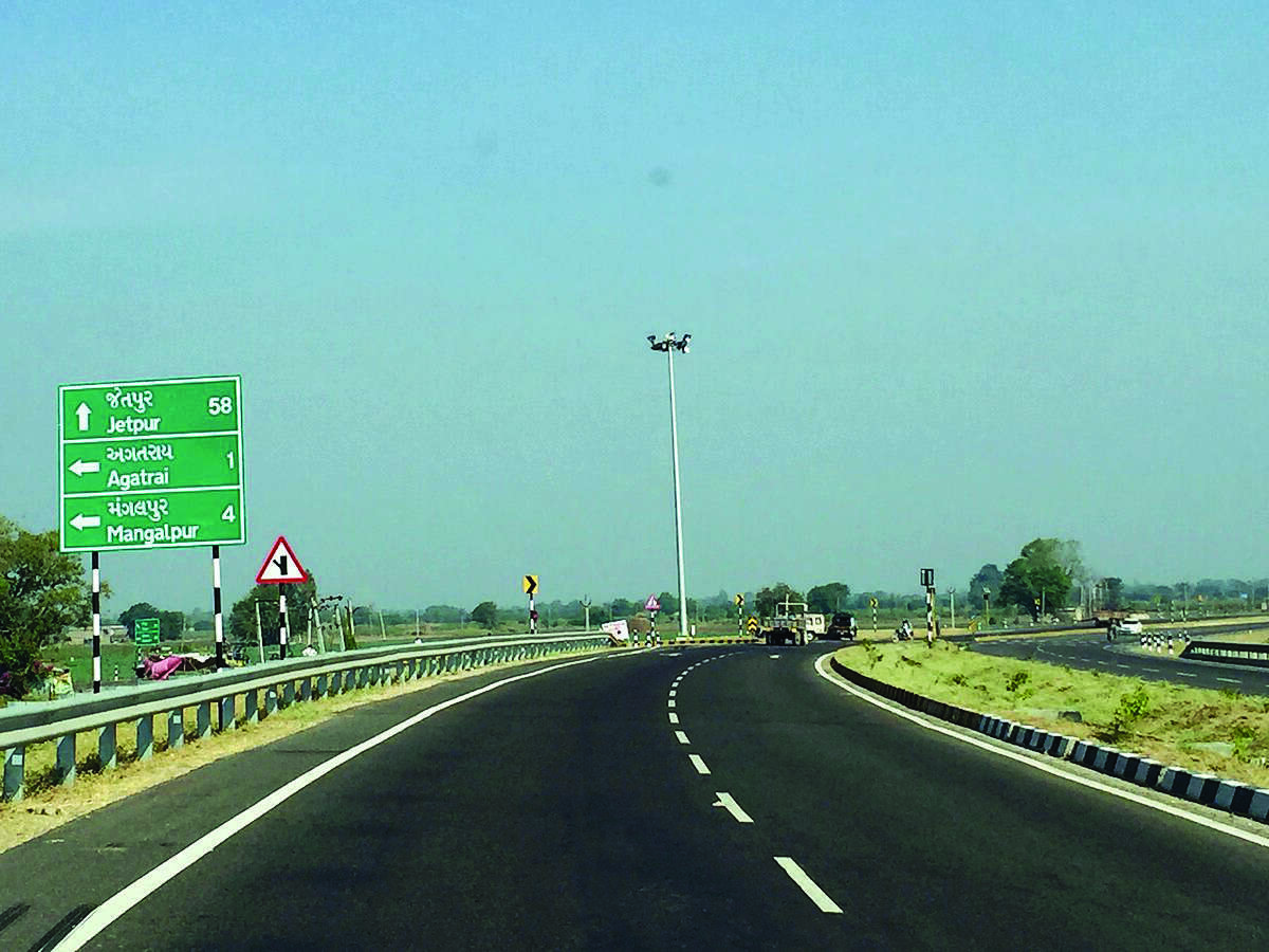 ‘MoRTH confident of achieving 12K km highway target in FY23’