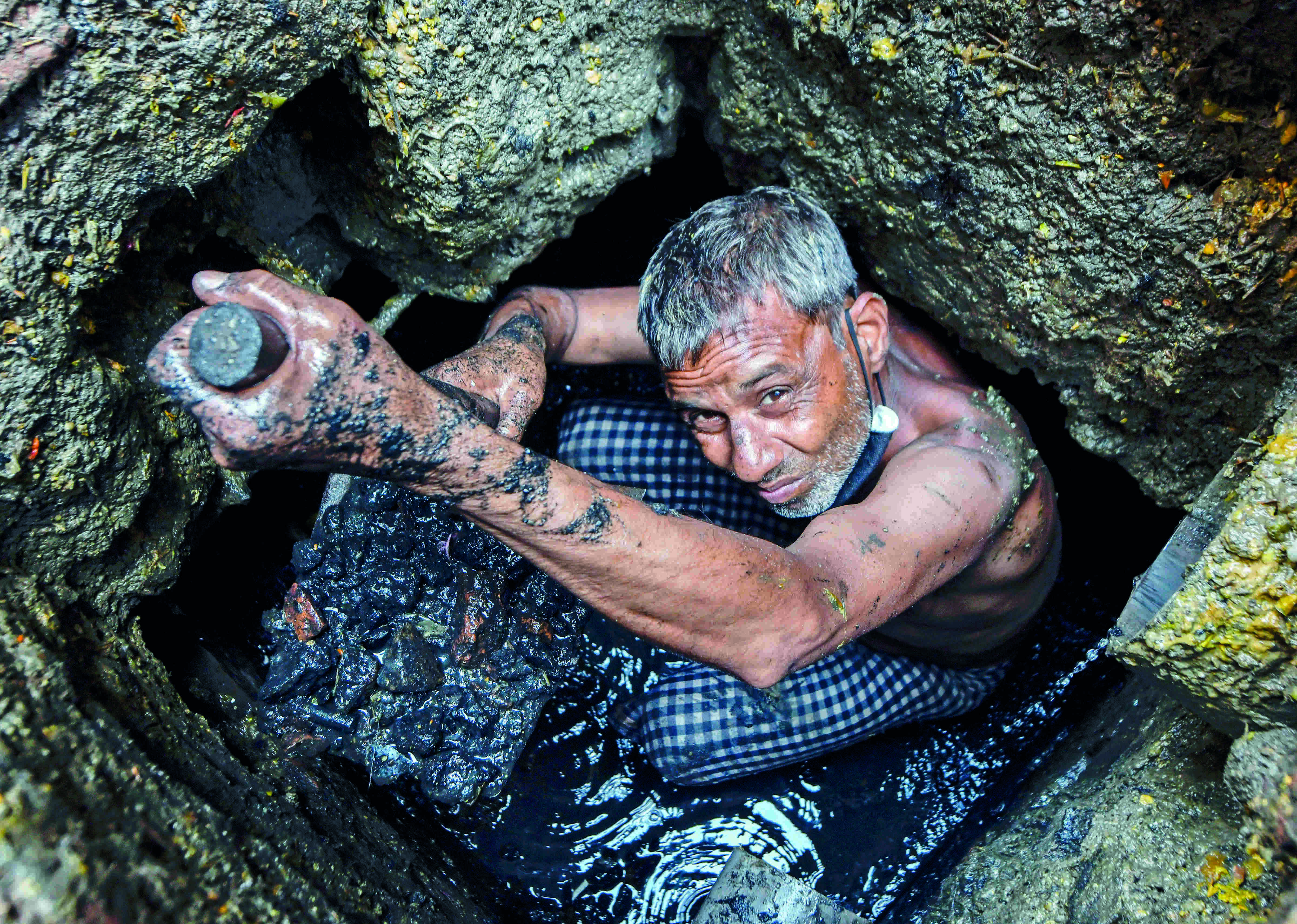 Manhole to machine mode: 100% switch in offing