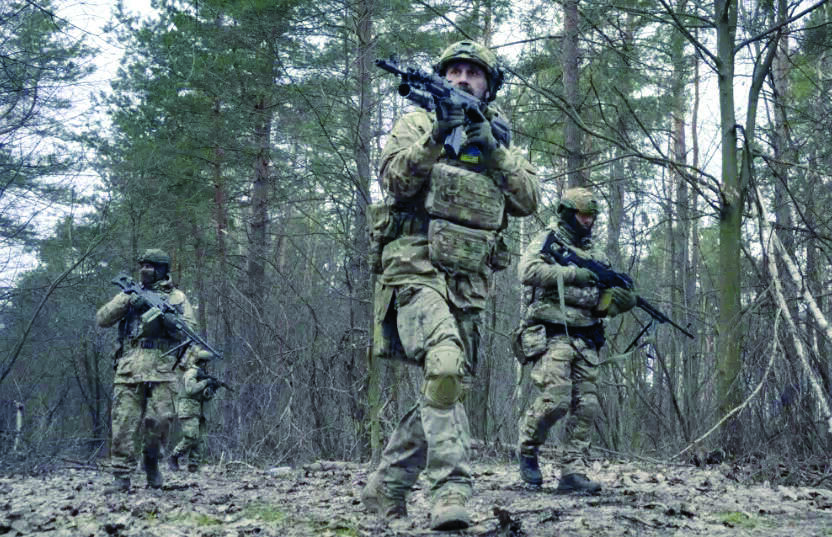 Russia steps up effort to take elusive prize of Ukraine city