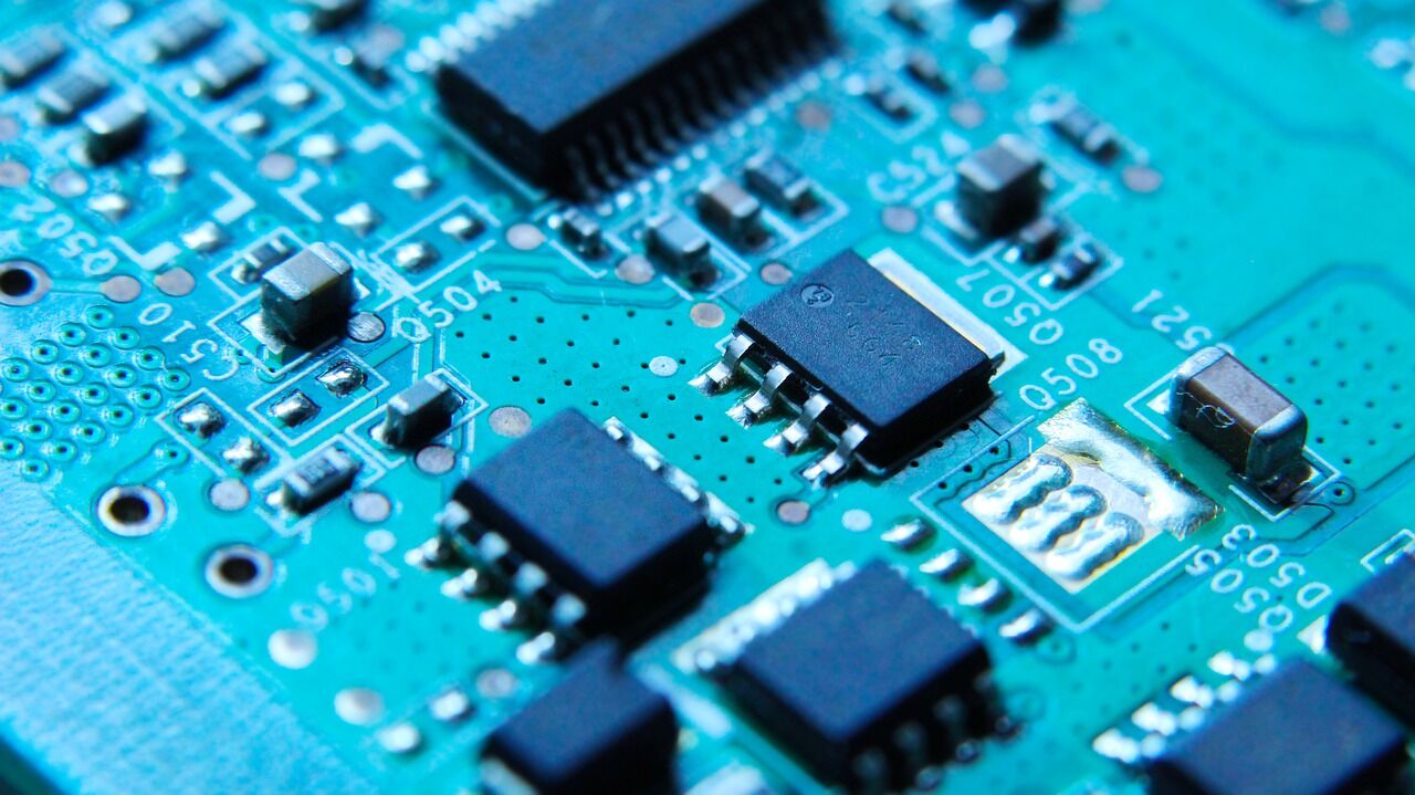 Leveraging the AI race