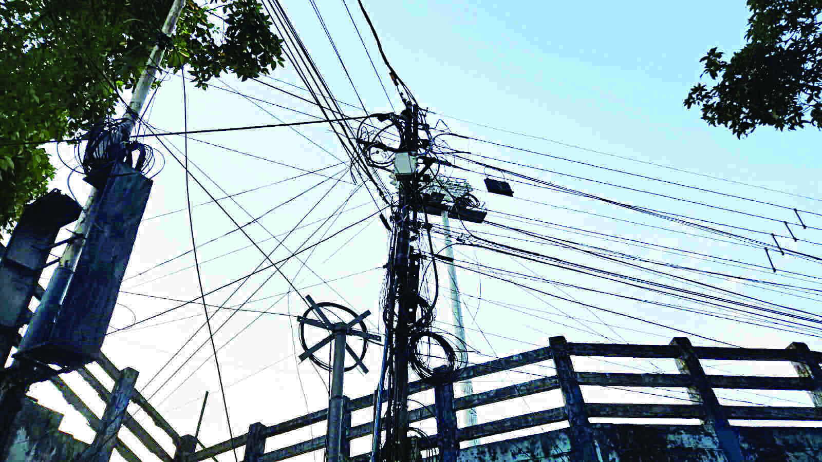 Cable clutter-free Siliguri: 550 km of underground electric cable to be ...