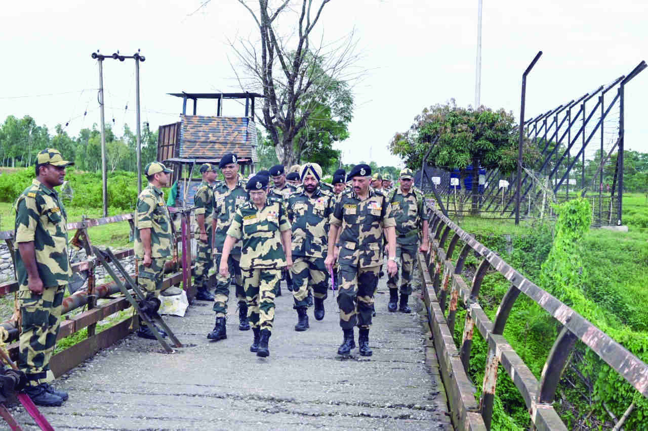 BSF ADG visits border areas of North Bengal