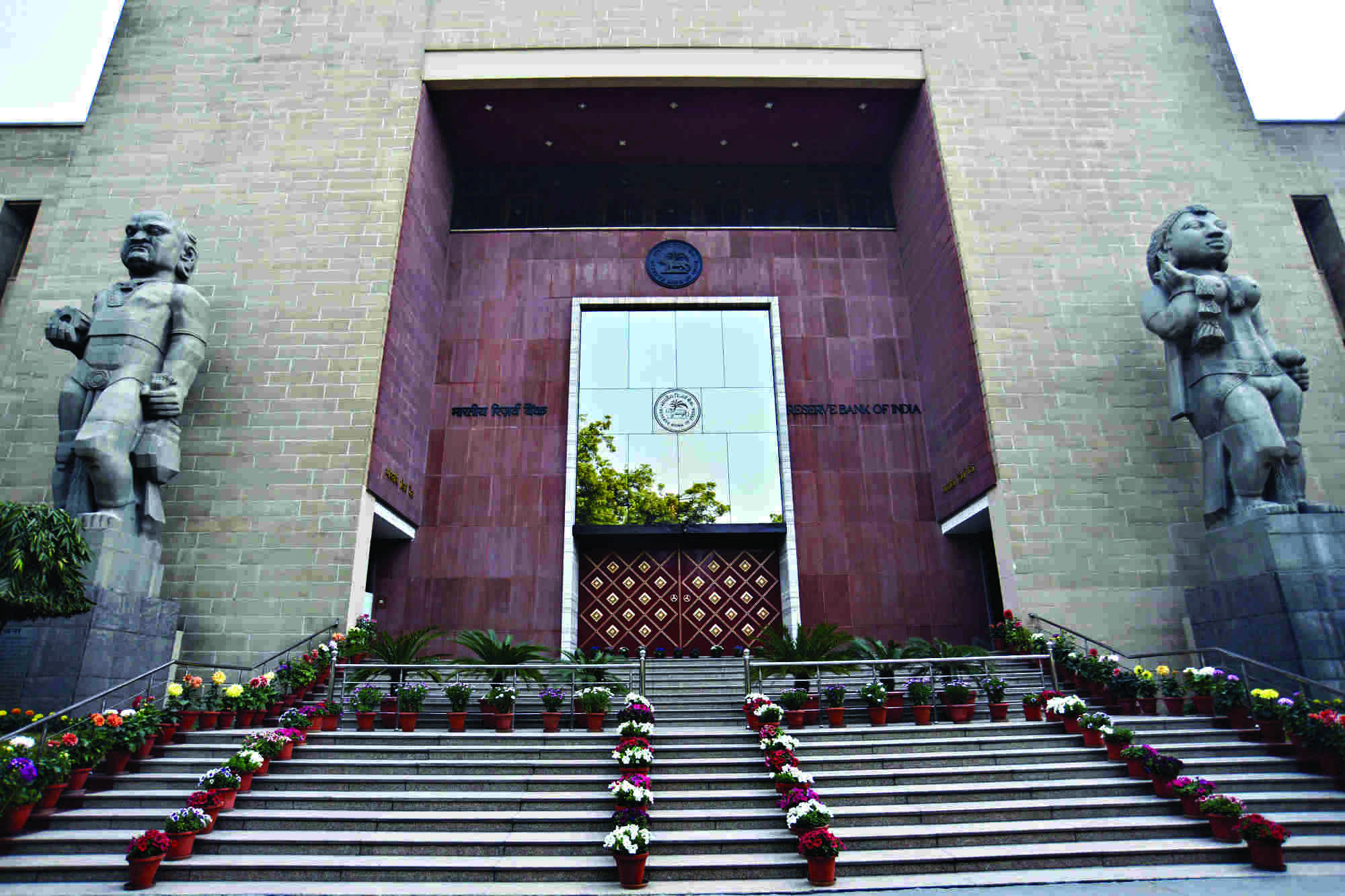 Return property papers within 30 days of repayment: RBI to banks