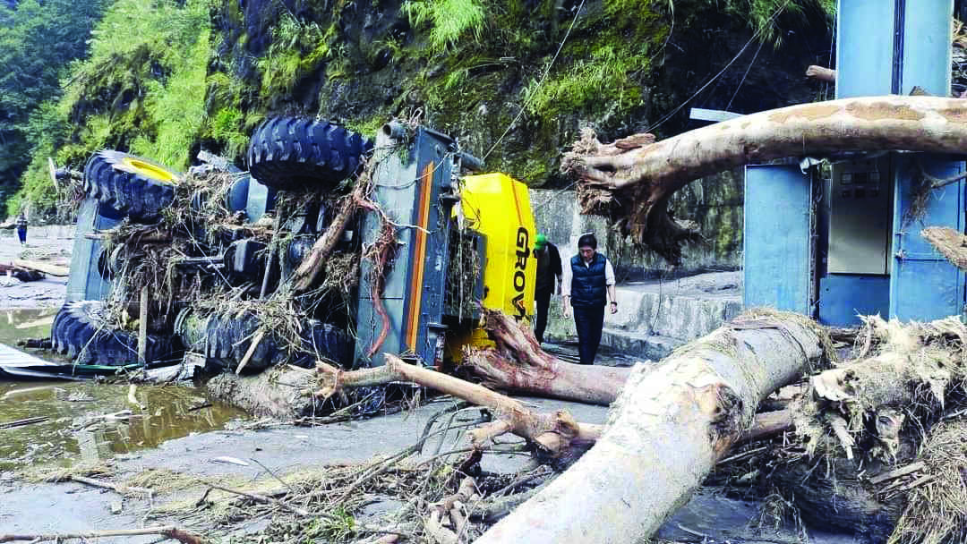 Sikkim CM announces Rs 4L ex-gratia to kin of deceased