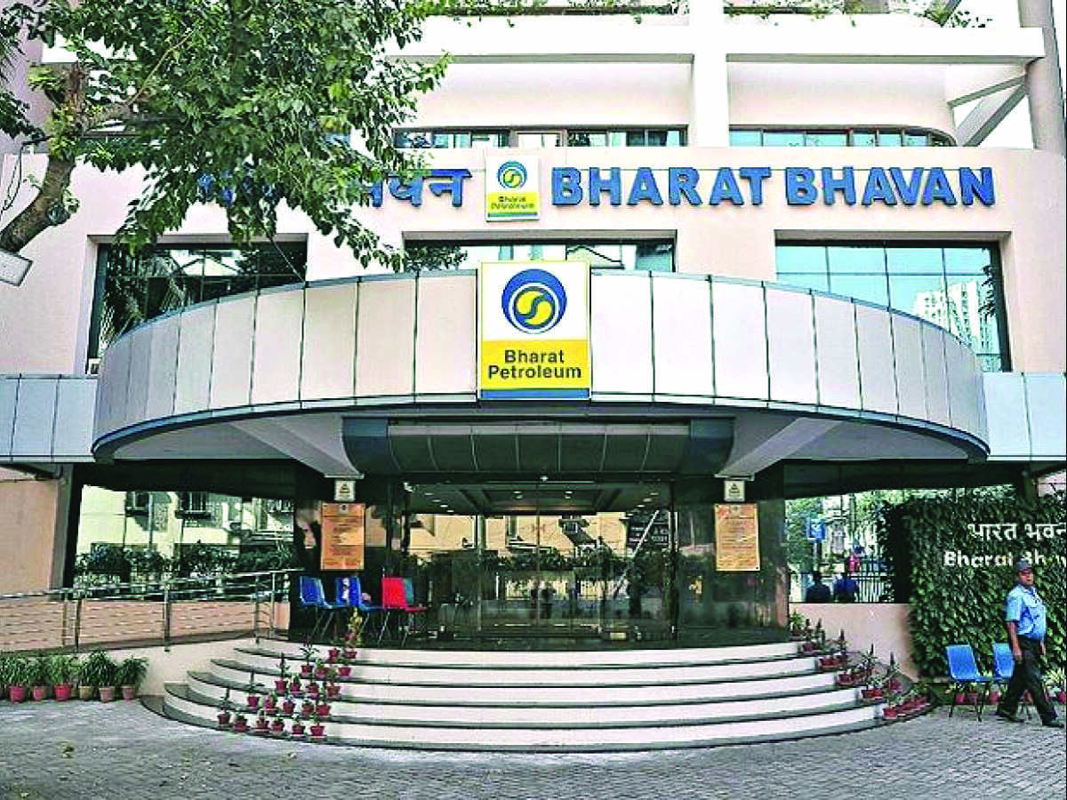 BPCL returns to black after marketing margin boost