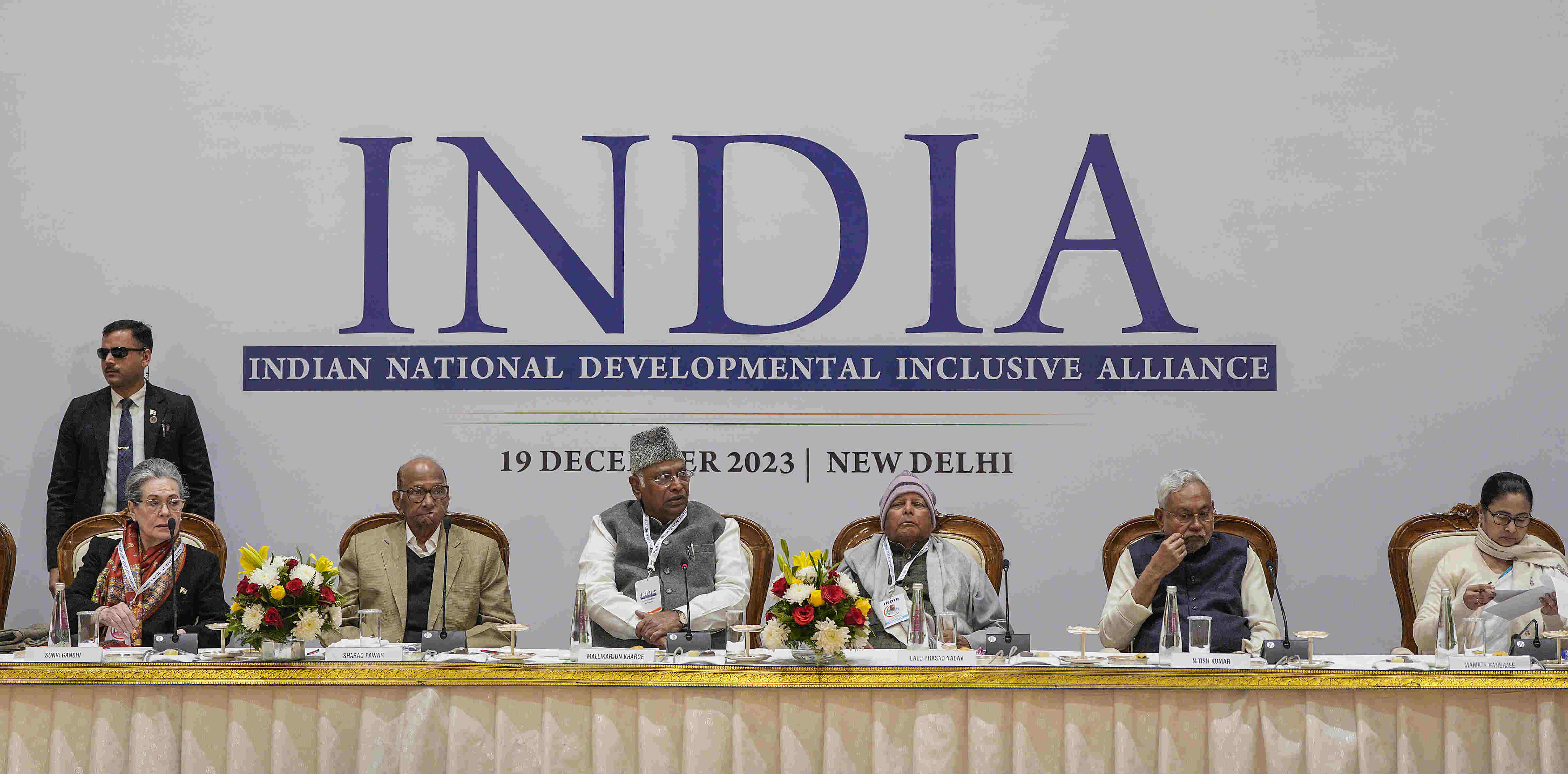 INDIA bloc meeting: Mamata and Kejriwal propose Kharge as PM face ...