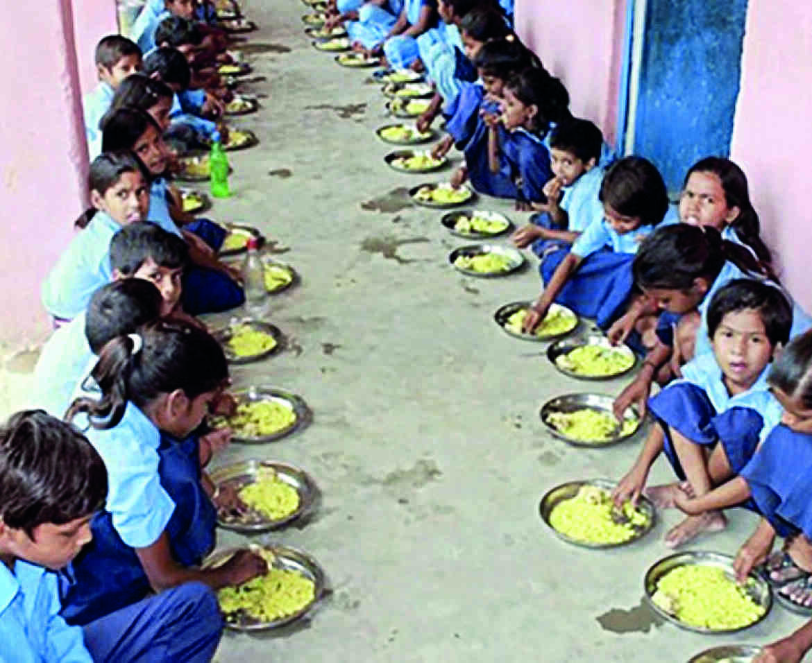 Centre hails implementation of mid-day meal scheme in Bengal