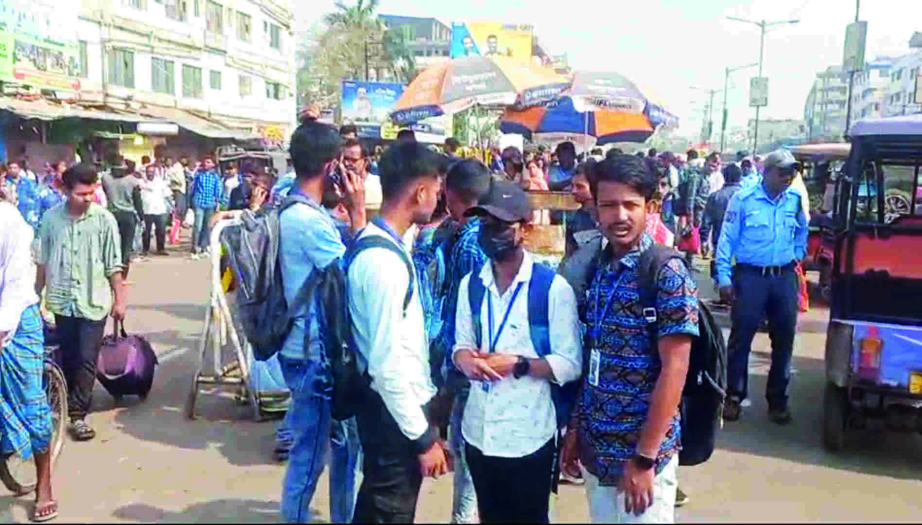 Students face huge problem over private bus strike in Malda