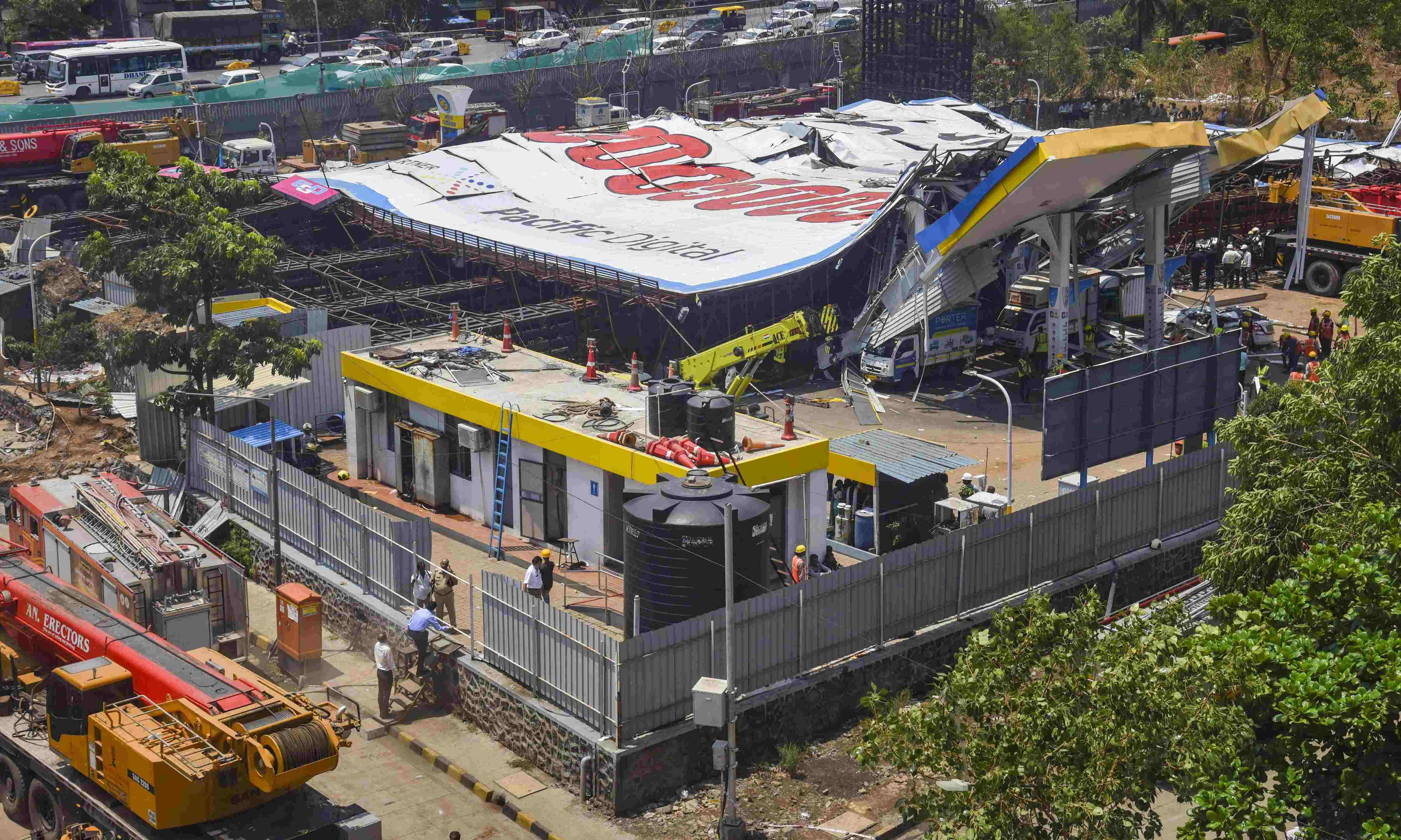 Finding survivors in hoarding collapse unlikely: NDRF