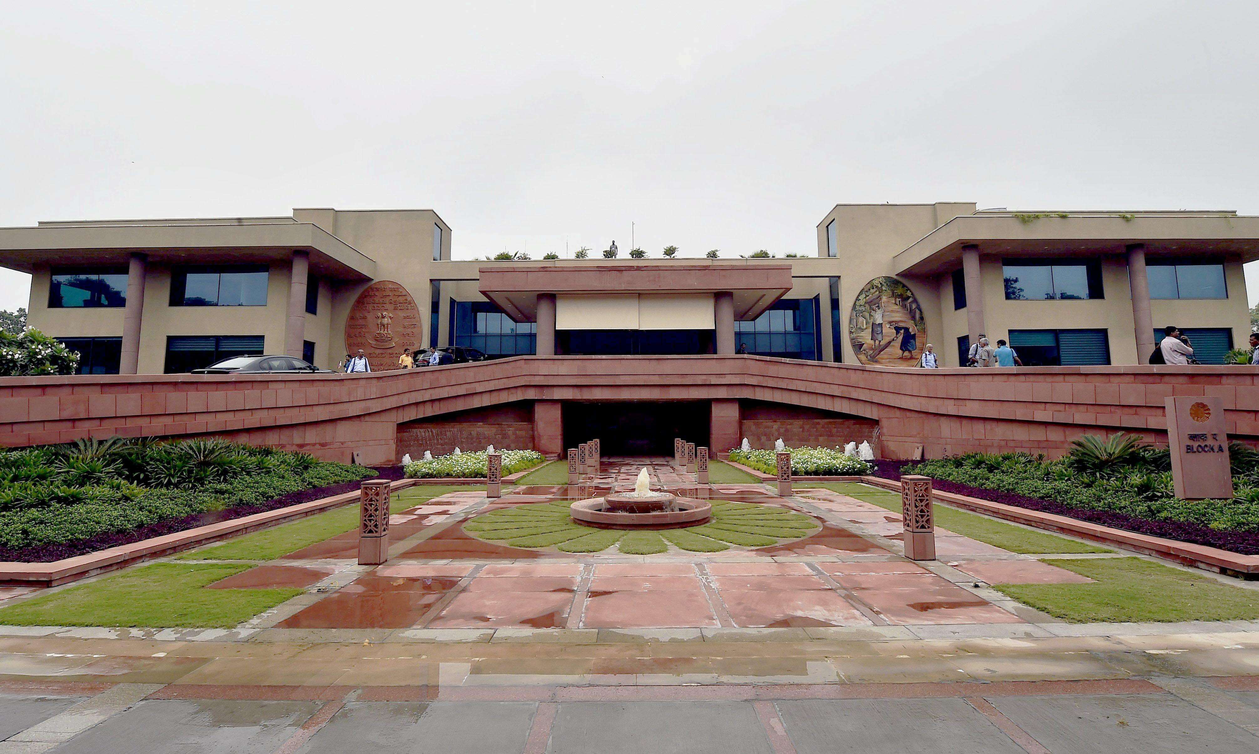 New MPs may be welcomed at annexe due to incomplete re-development