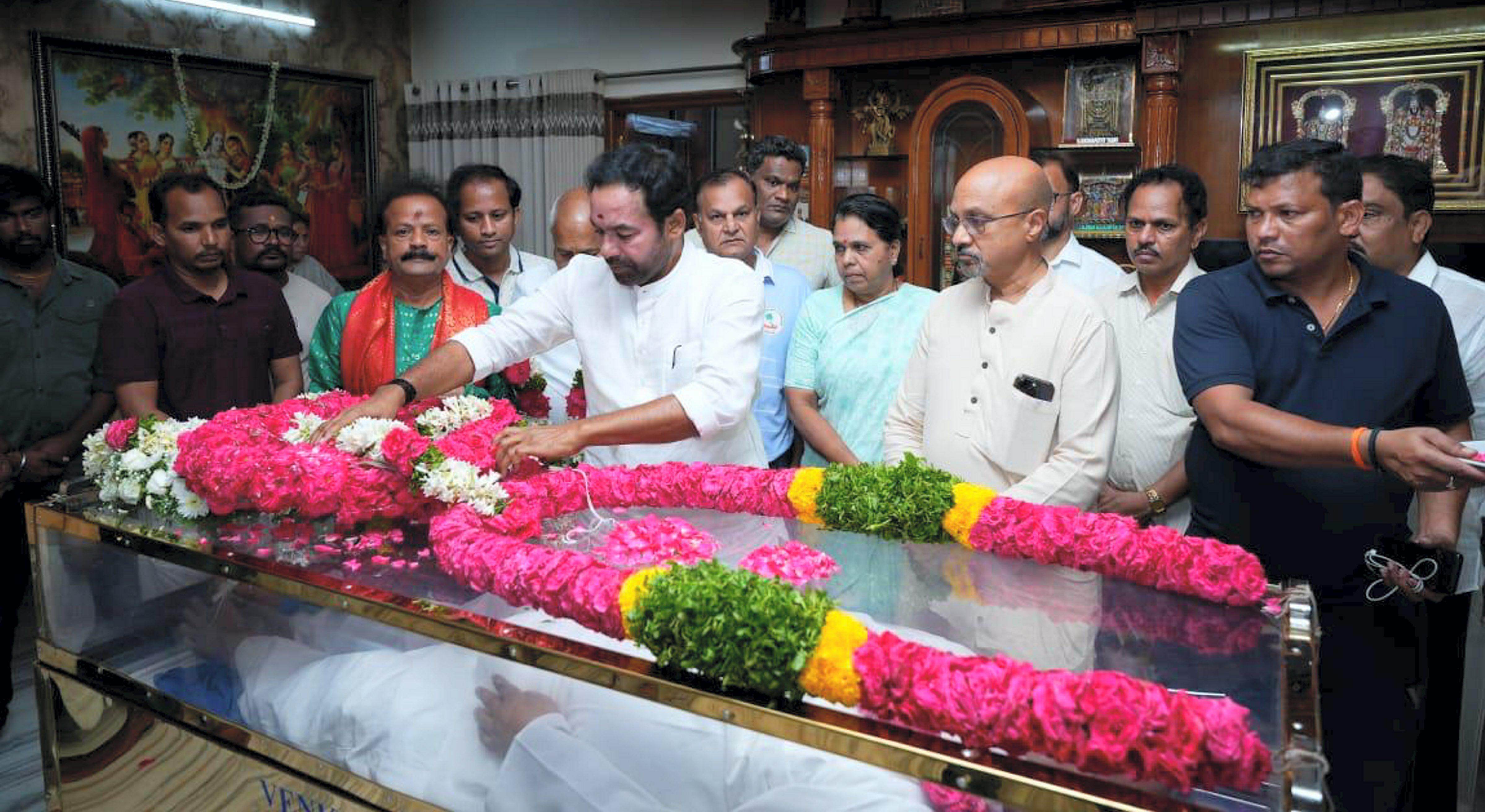 Veteran Congress leader D Srinivas passes away