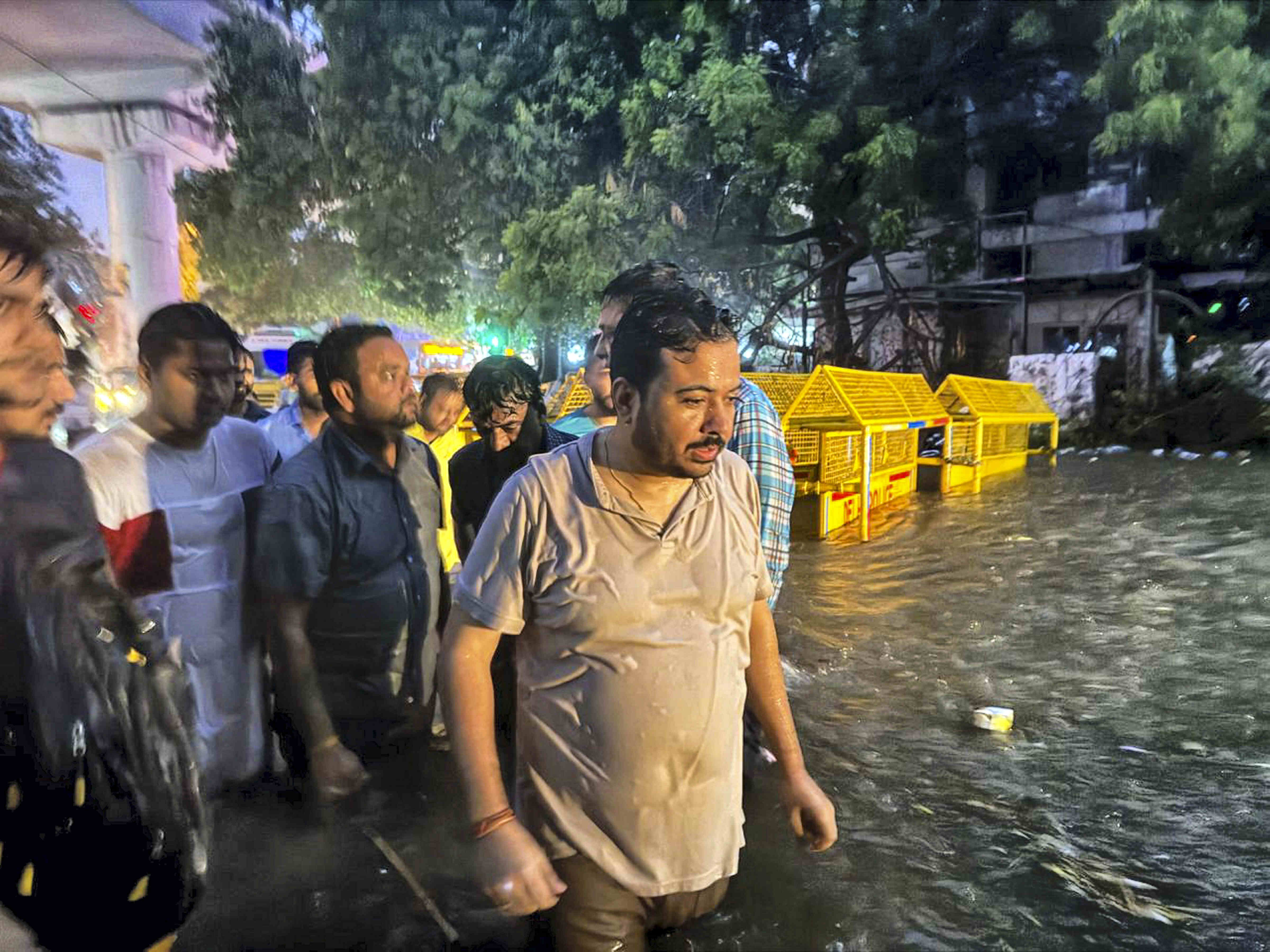 Delhi records over 100 mm rainfall in an hour, 'red' warning issued