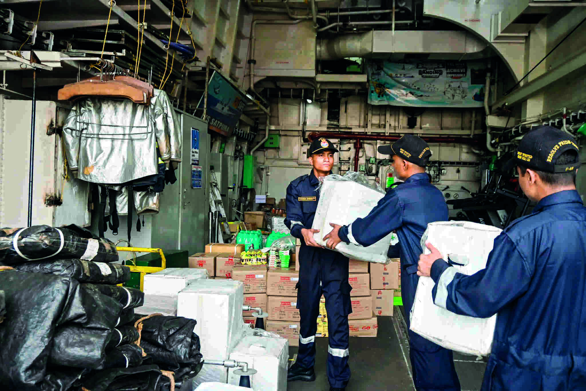 India sends 32 tonnes of relief supplies to Myanmar