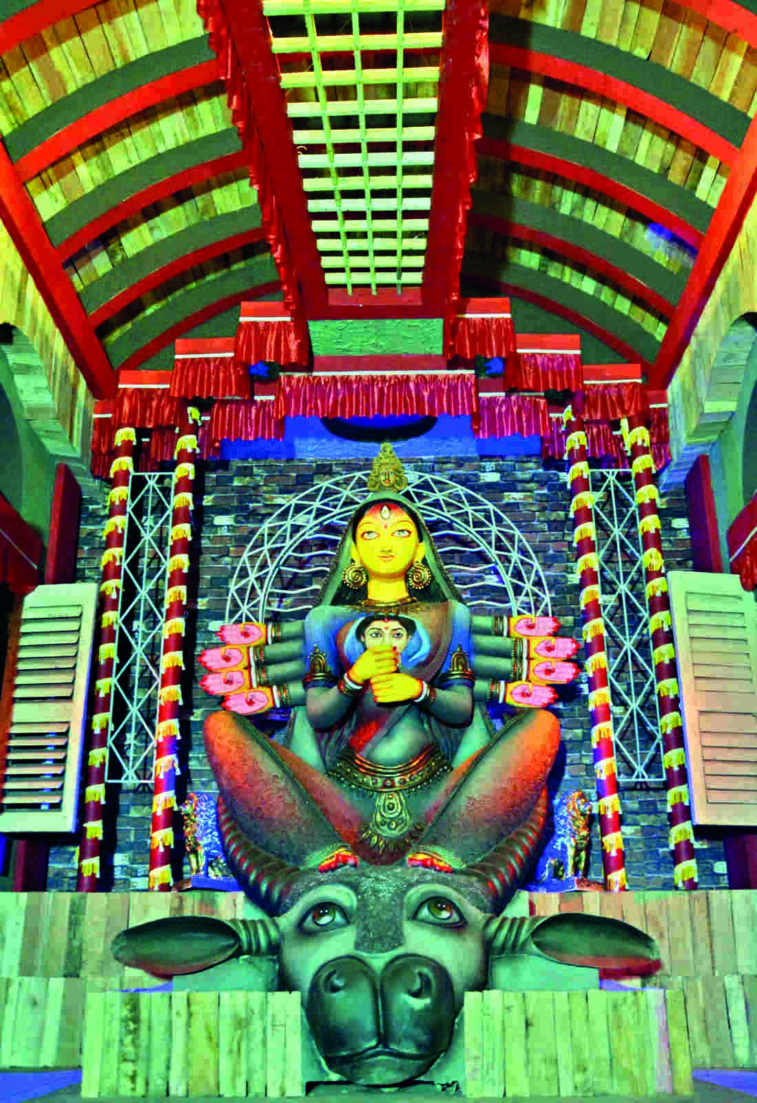 Pandal hopping made easier with city’s extensive Metro network