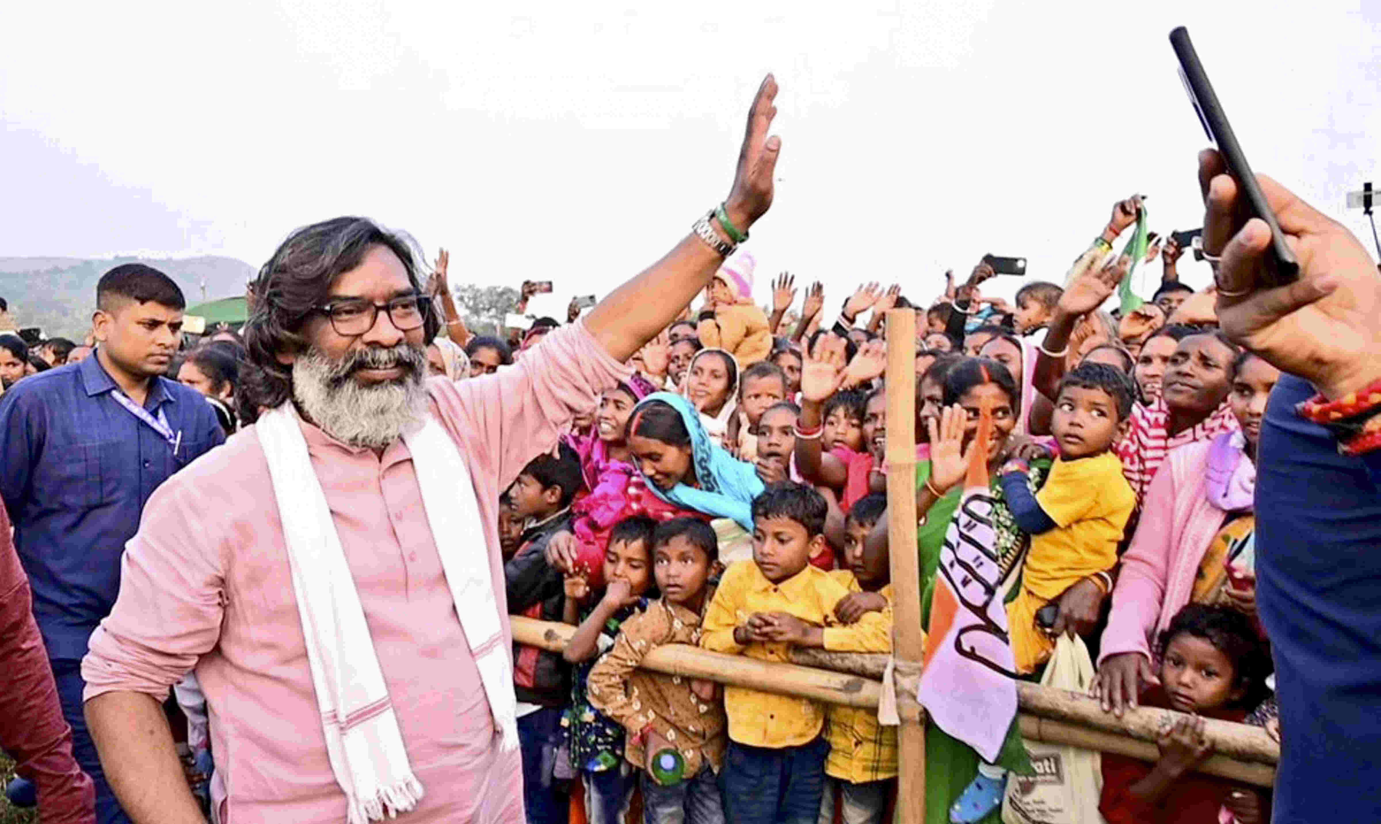 Hemant Soren-led alliance all set to retain Jharkhand; BJP emerges as ...