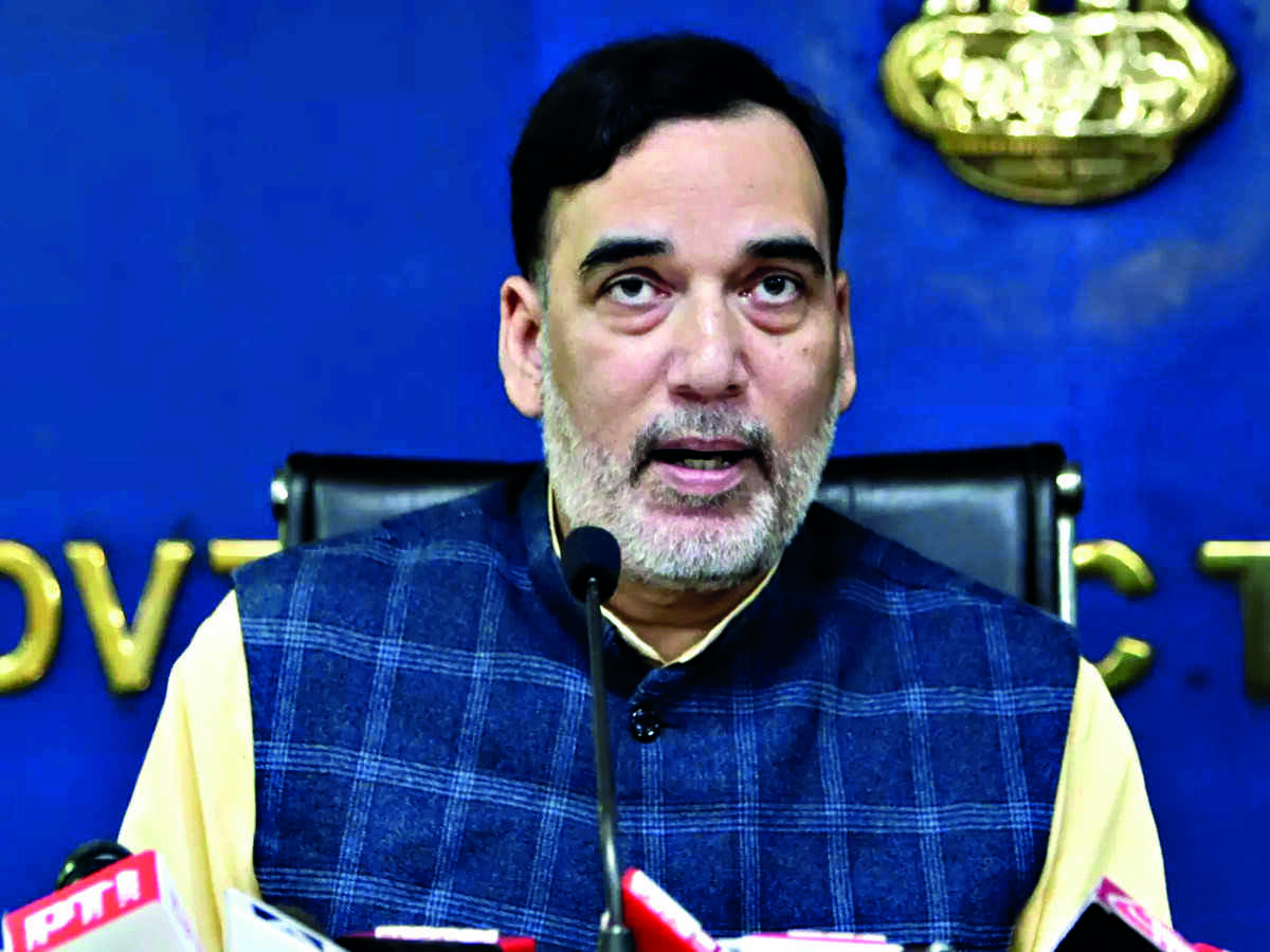 Gopal Rai felicitates Safai Karamcharis