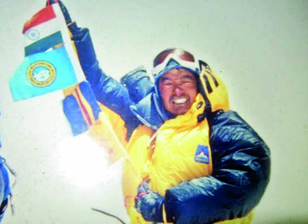 Darjeeling bids farewell to legendary mountaineer Kusang Sherpa