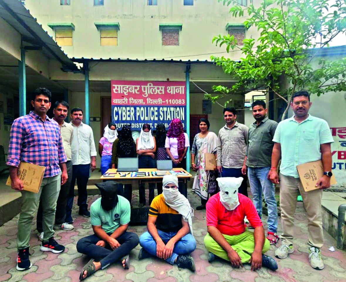 Cyber Cell dismantles fraud ring targeting credit card users; 8 held