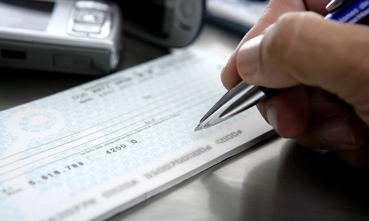 Banks to clear cheques within few hours starting October 4: RBI