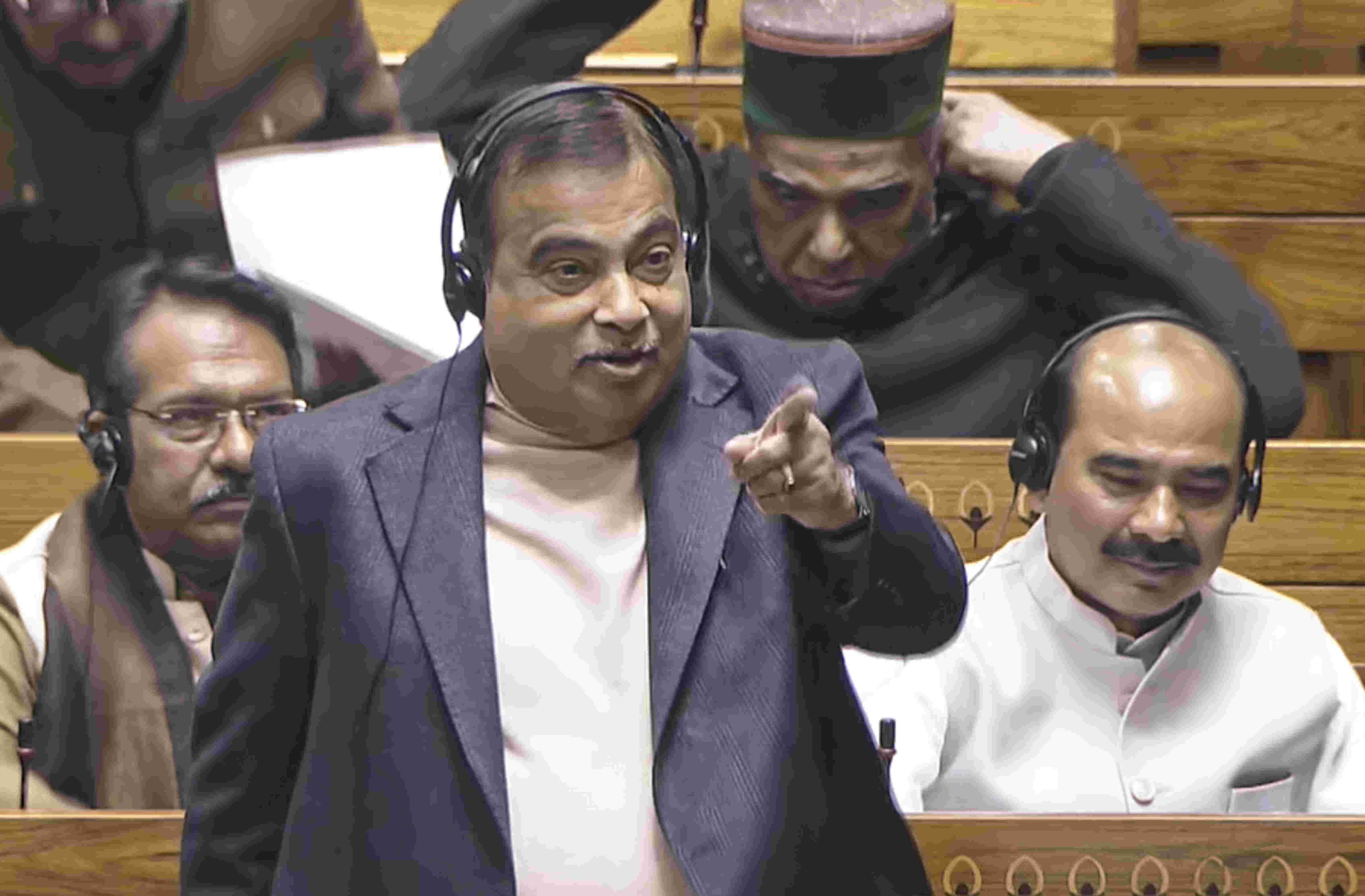 40 lakh annual FASTag passes issued since August, barrier-free toll ...