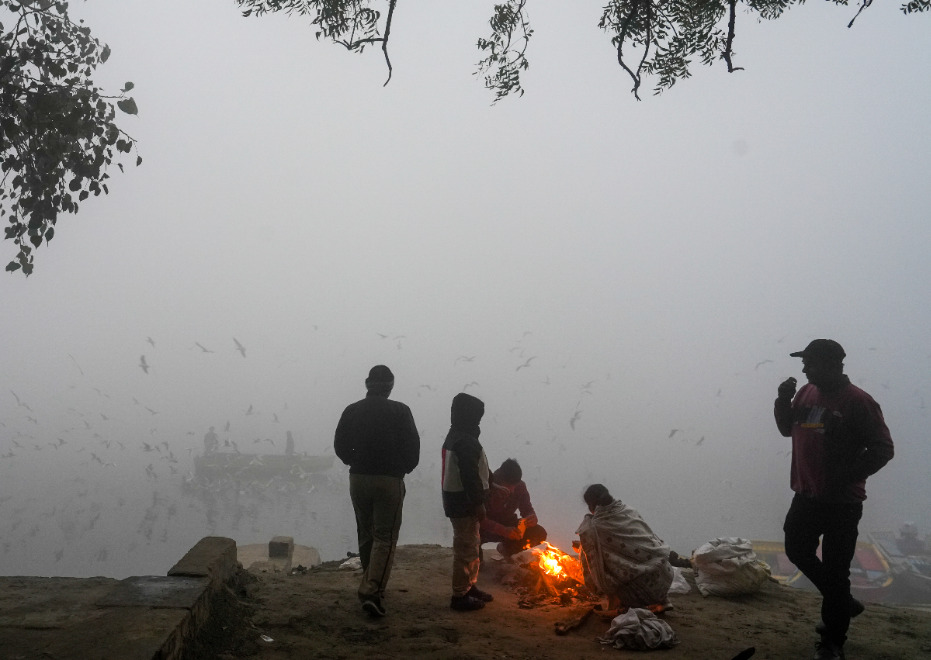 Frigid conditions to persist in Delhi; winter rain likely on New Year's Day