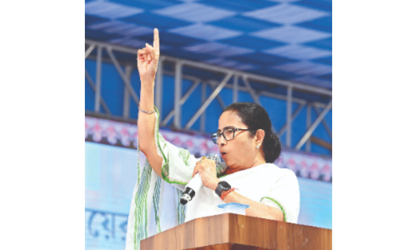 Mamata calls ECI’s Nat’l Voters’ Day celebration a ‘tragic farce’